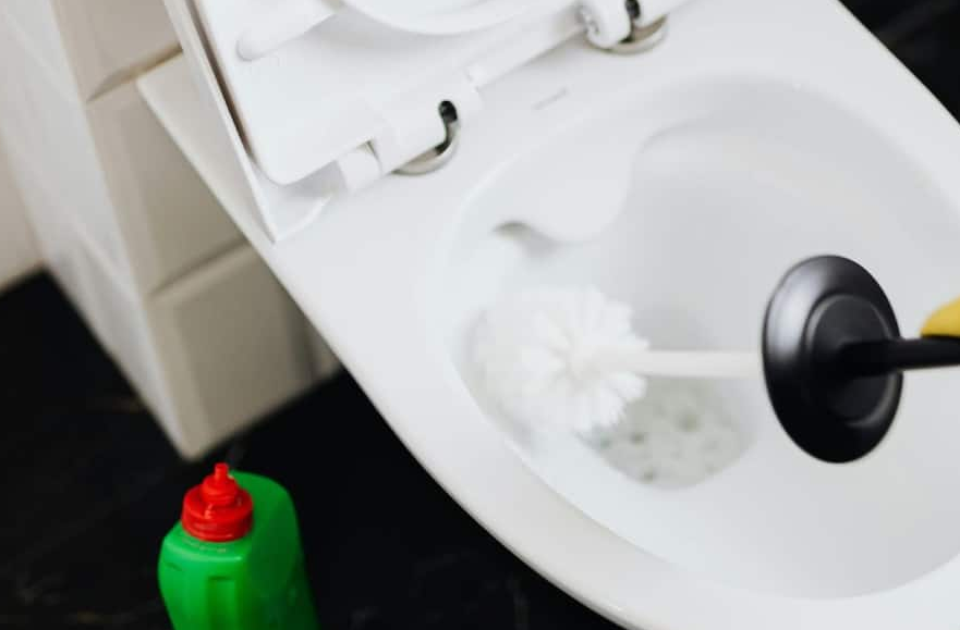 Why Poop Floats: Does your poop keep floating in the commode despite ...