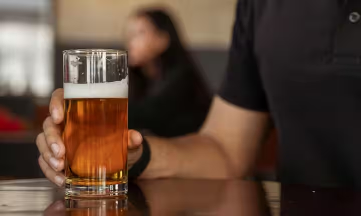 Does alcohol really drive away cold? Know the truth. | Kalam Times